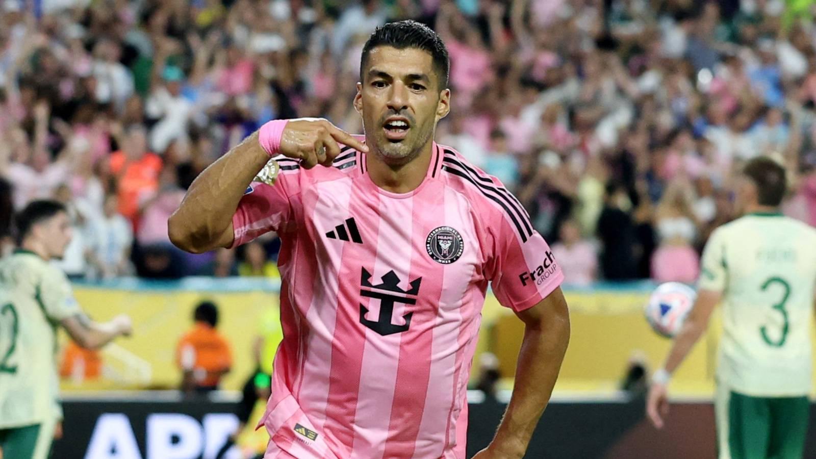 Luis Suarez has now told "strong" Barcelona star to join Liverpool in 2026