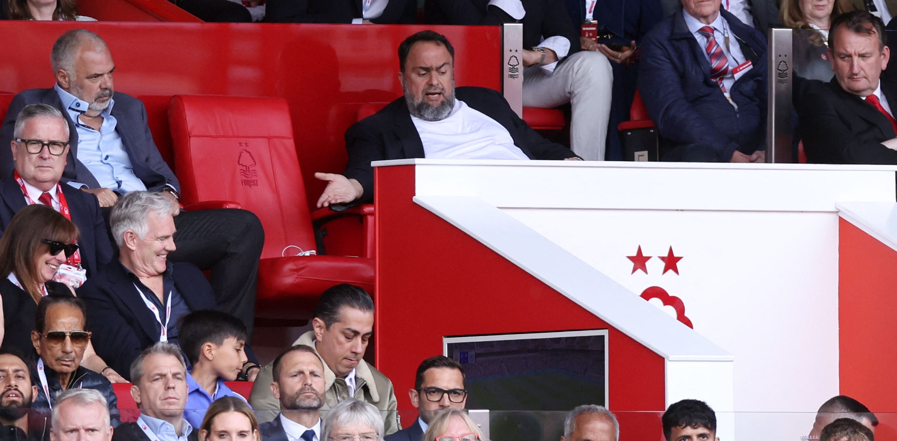 Marinakis makes £35m Nottingham Forest bid to sign "special" star for Nuno