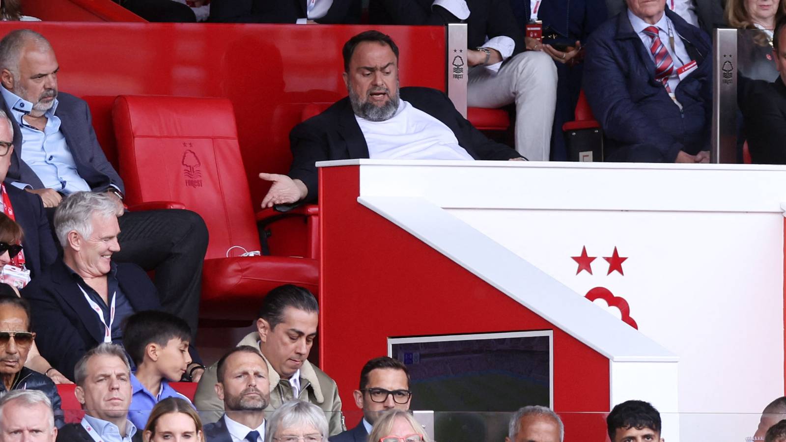 Marinakis makes £35m Nottingham Forest bid to sign "special" star for Nuno