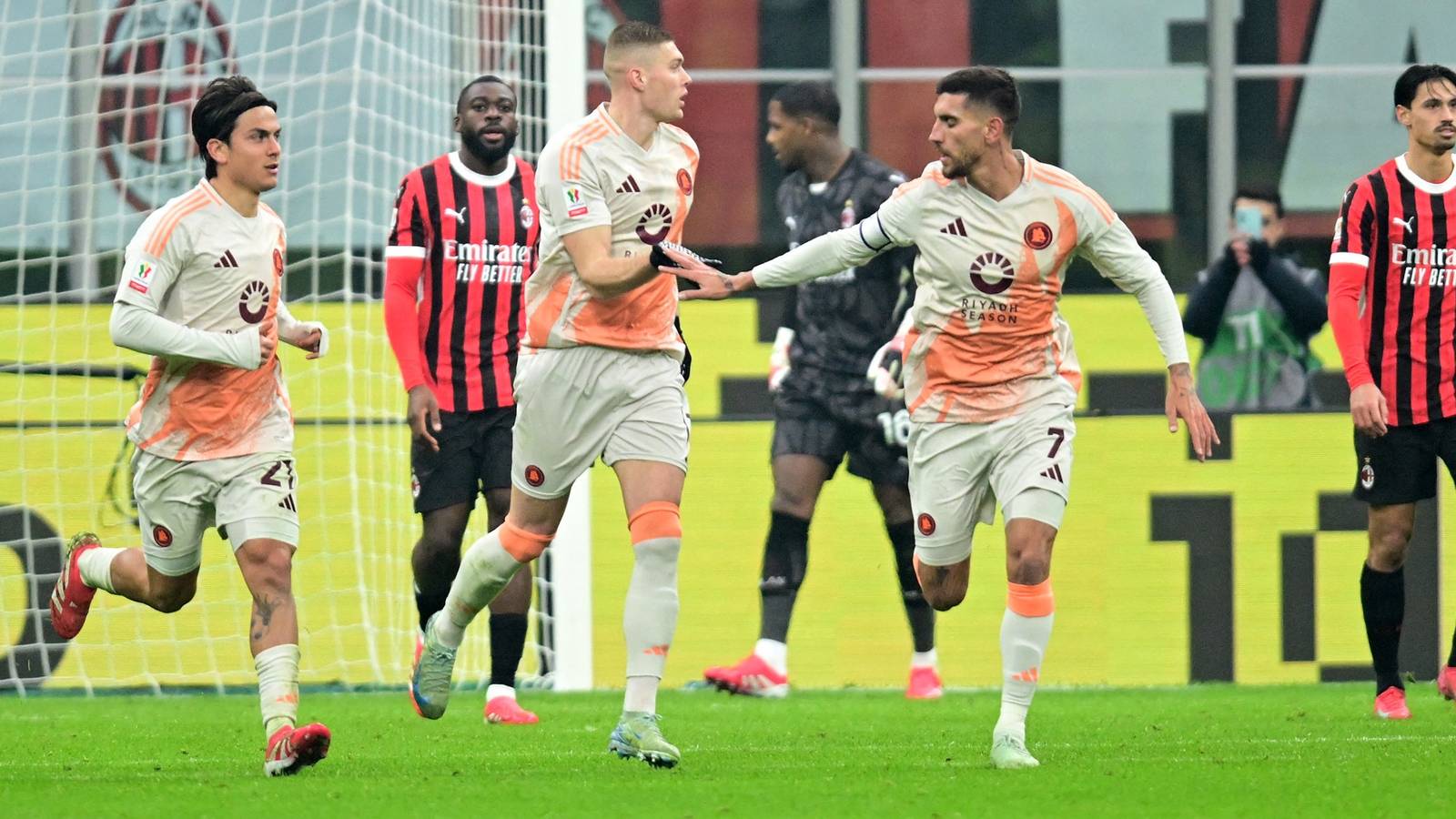 West Ham now intensify contact to sign "phenomenal" £9m Tottenham target