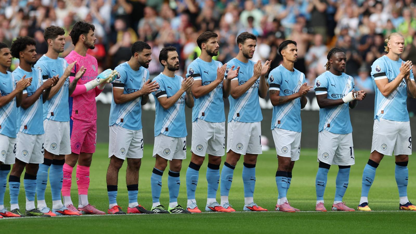 Man City now hold talks with agents of "world-class" £86m Arsenal target