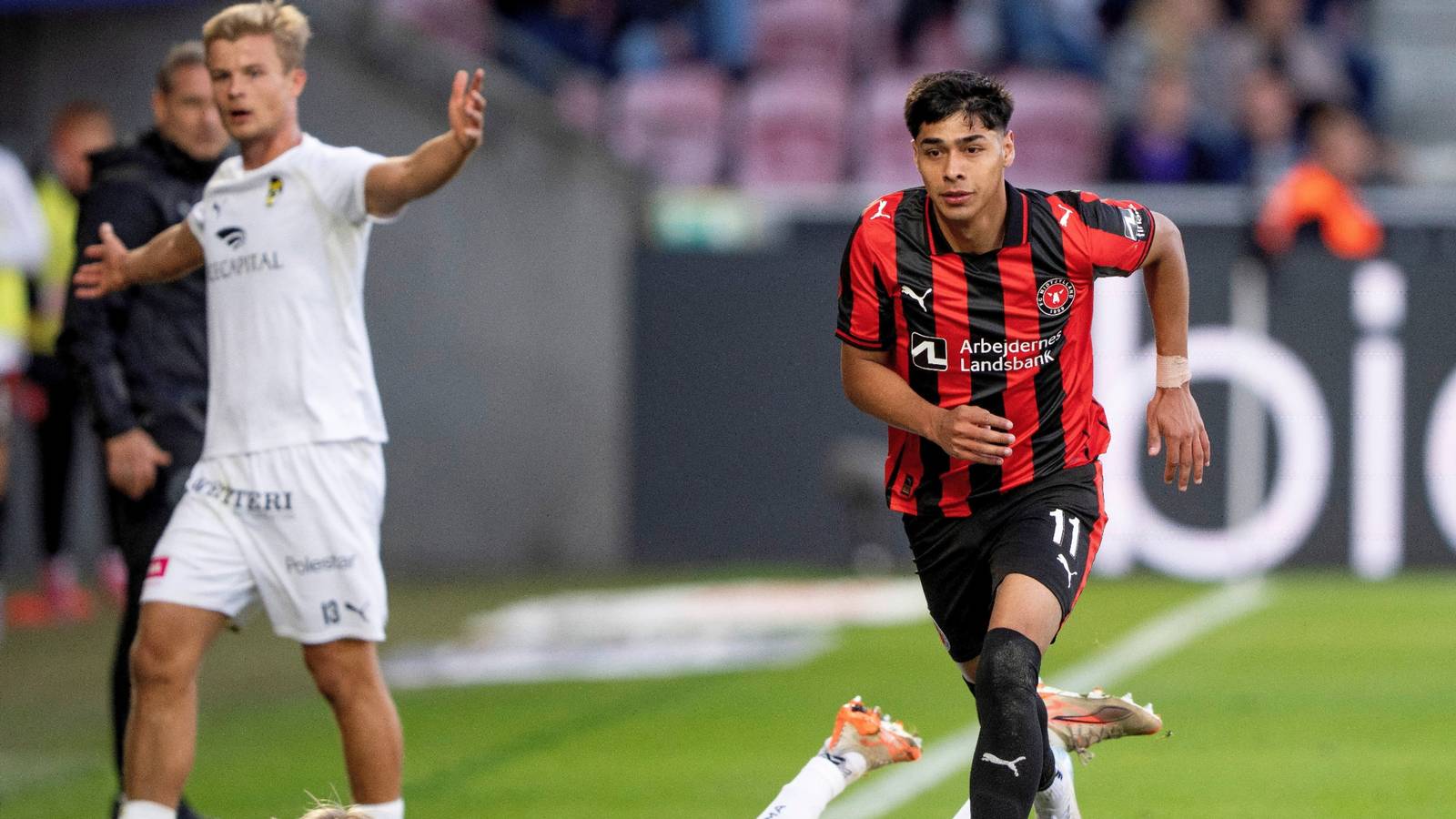 Sunderland plot move for £15m+ star who has been compared to Alexis Sanchez