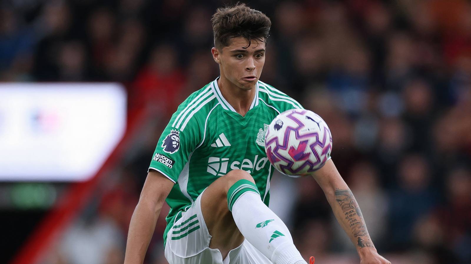 As well as Miley: Howe must drop "disappointing" 4/10 Newcastle star