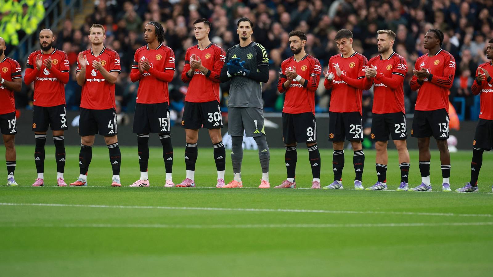 "Not good enough" - Neville slams £120k-p/w Man Utd player after Man City