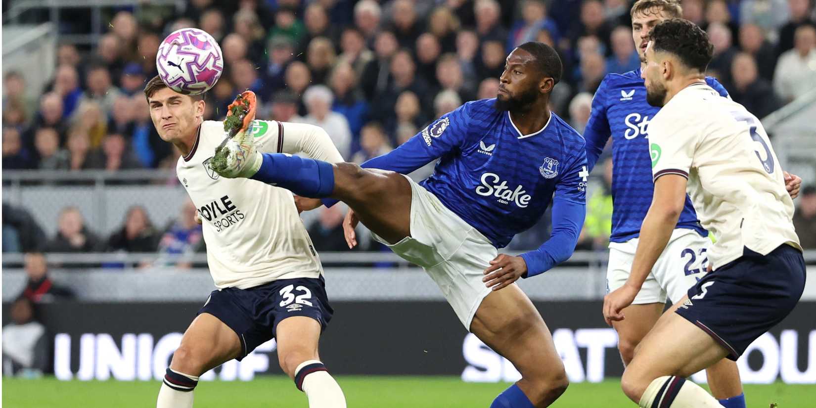 Not just Beto: Moyes must drop 5/10 Everton star who made just 17 passes
