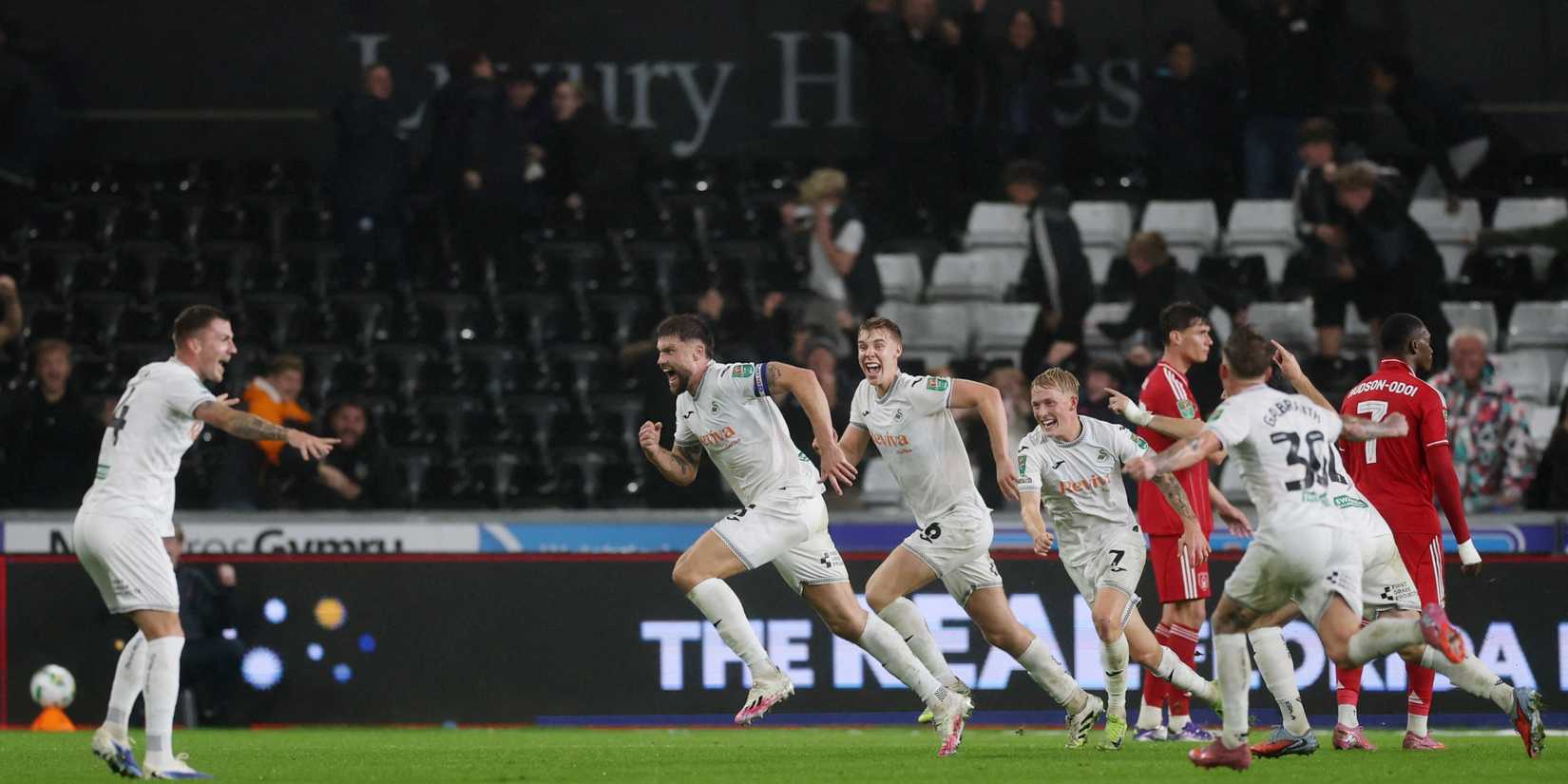 Not just Victor: Ange must drop 5/10 Nottingham Forest star after ...