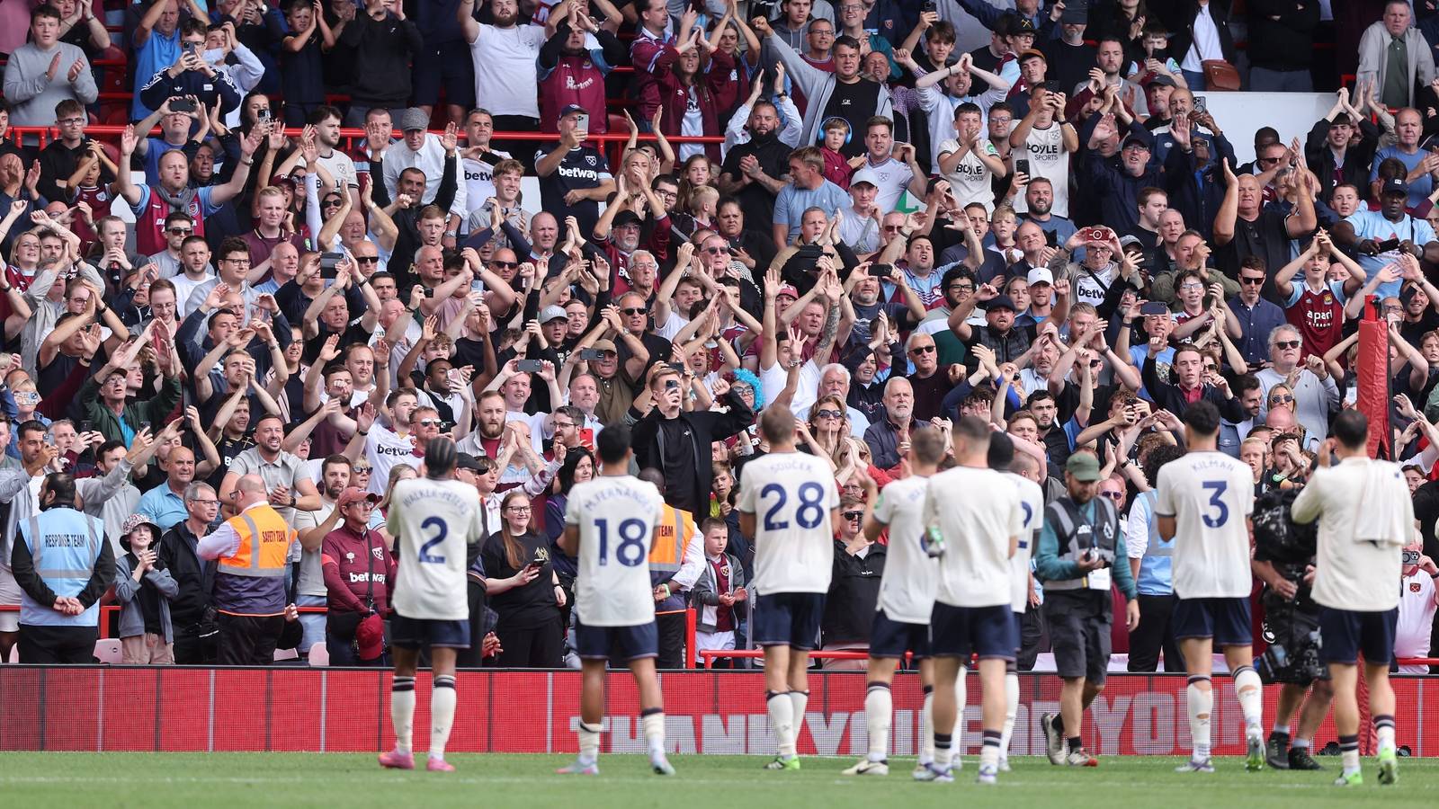 Ex-CEO "sources" hear that West Ham could now sign "exciting" Premier ...