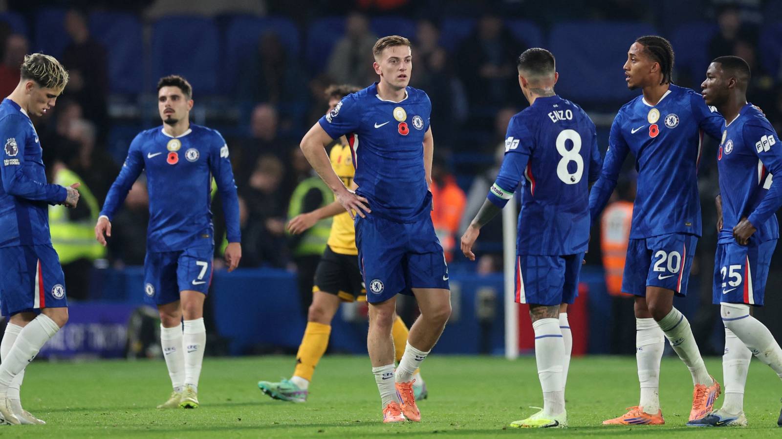 6 passes & 2 duels won: Maresca must drop 5/10 Chelsea star after Wolves