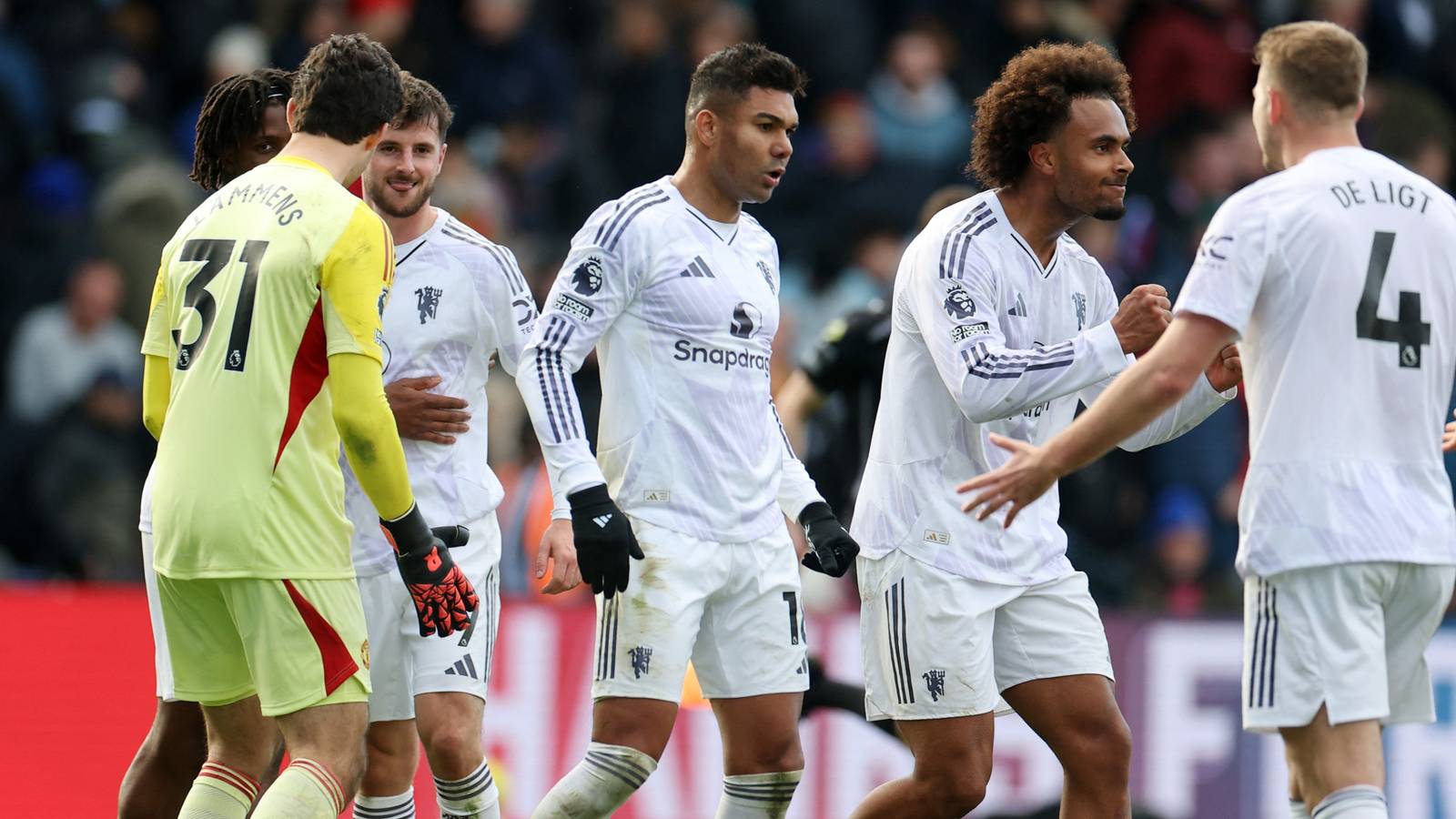 Not just Zirkzee: Man Utd star who was a "waste of time" is now undroppable