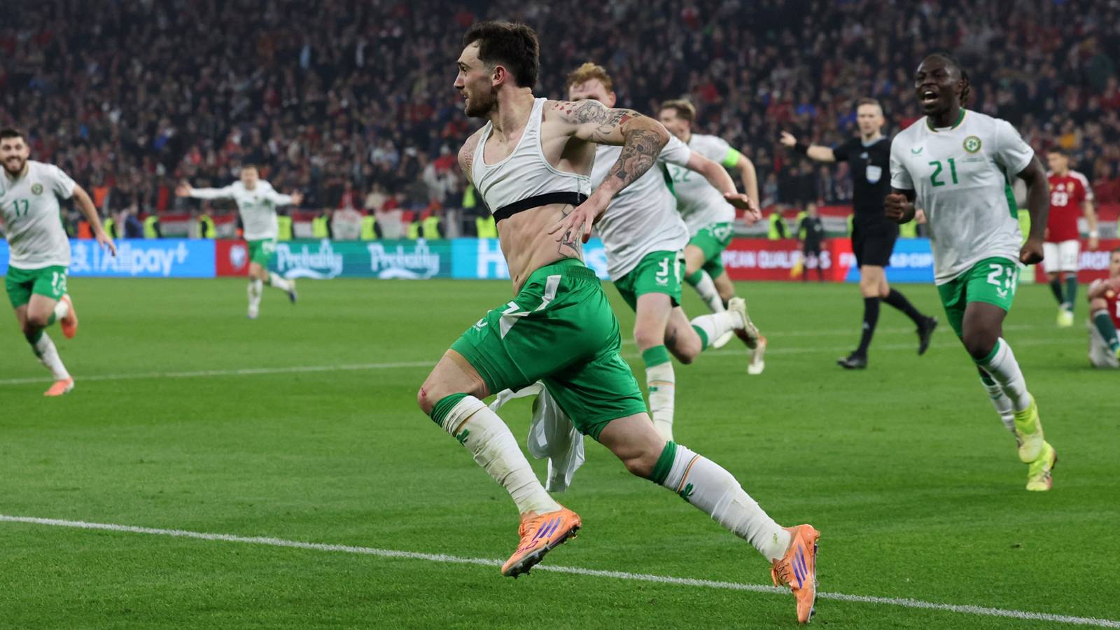 Leeds and 49ers keen to sign Troy Parrott in January after Ireland heroics