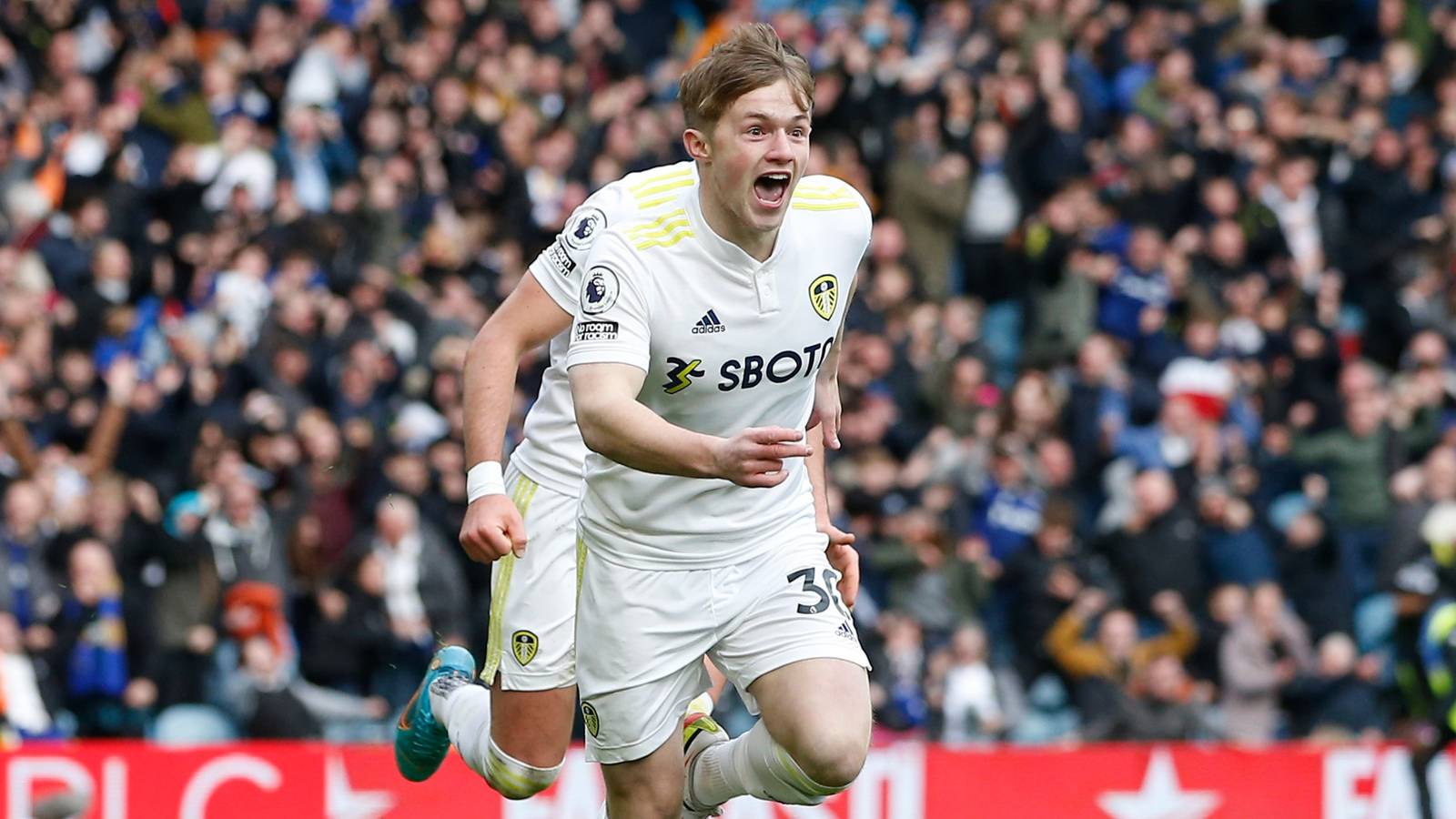 Leeds stance on recalling Joe Gelhardt in January as Hull eye Harry Gray