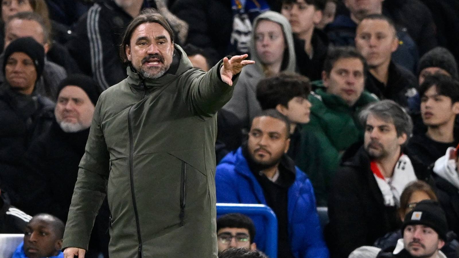 Leeds make contact to sign Man Utd gem who INEOS are ready to sell