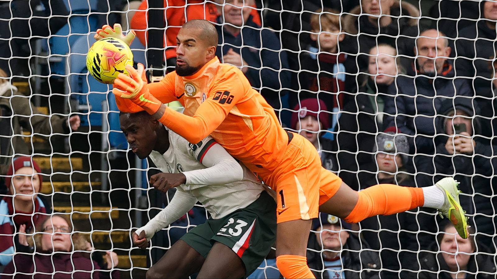 Fewer touches than Sanchez: 8-pass Chelsea dud looked like the new Madueke