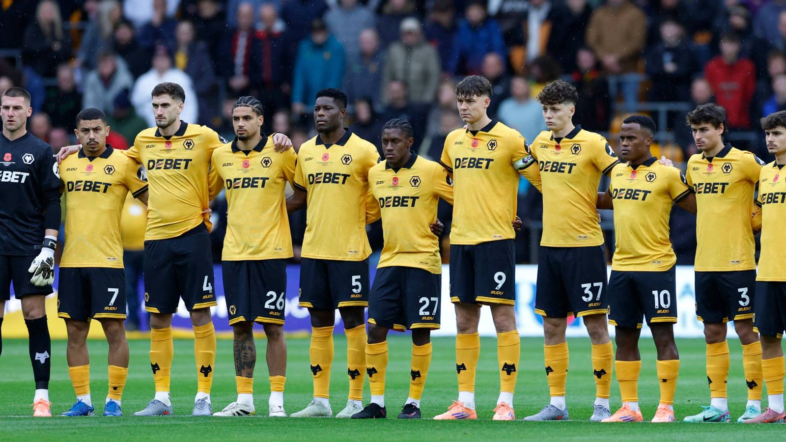 Wolves eyeing January move for ex-Nottingham Forest striker Sam Surridge