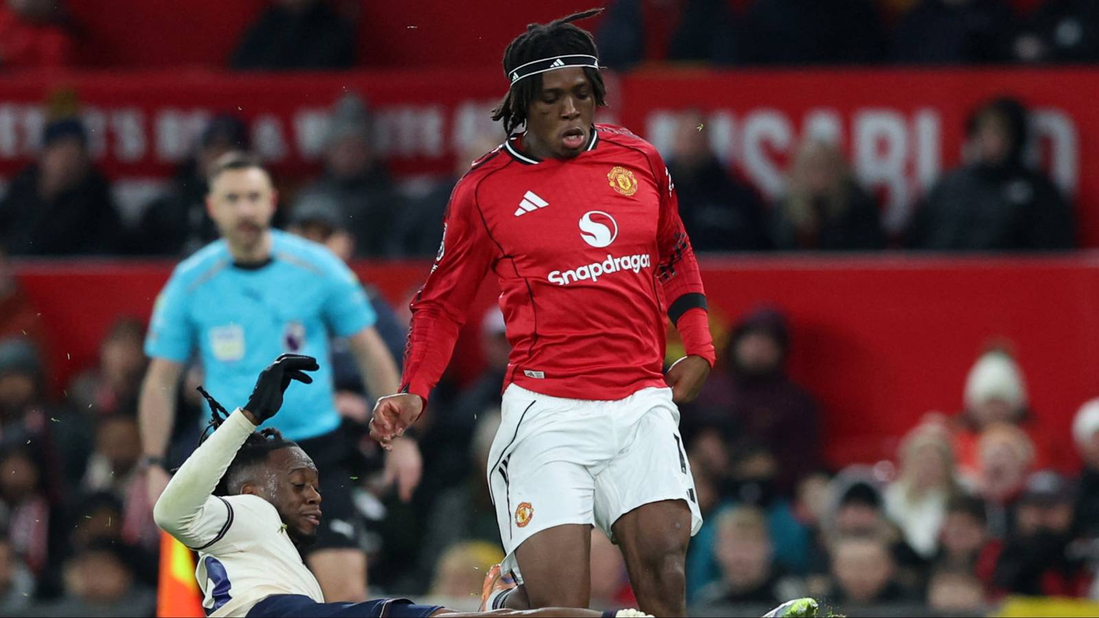 Man Utd submit bid to sign long-term Patrick Dorgu replacement Yisa Alao