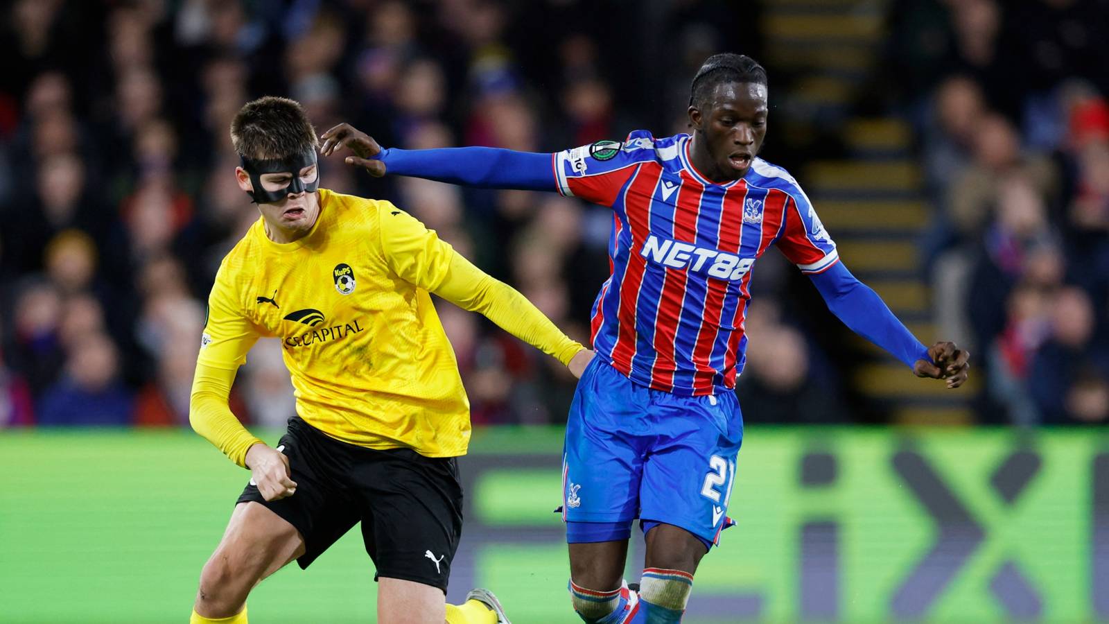 Coventry now in talks to sign Romain Esse as reporter shares Lampard's ...
