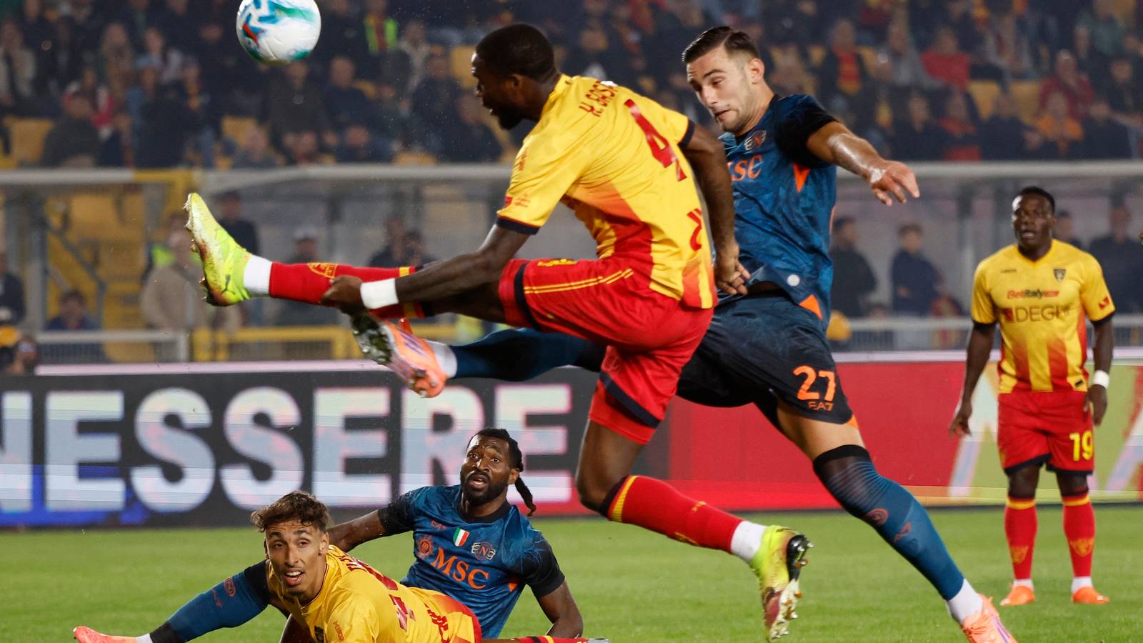 Nottingham Forest set for crunch talks to sign Napoli striker Lorenzo Lucca