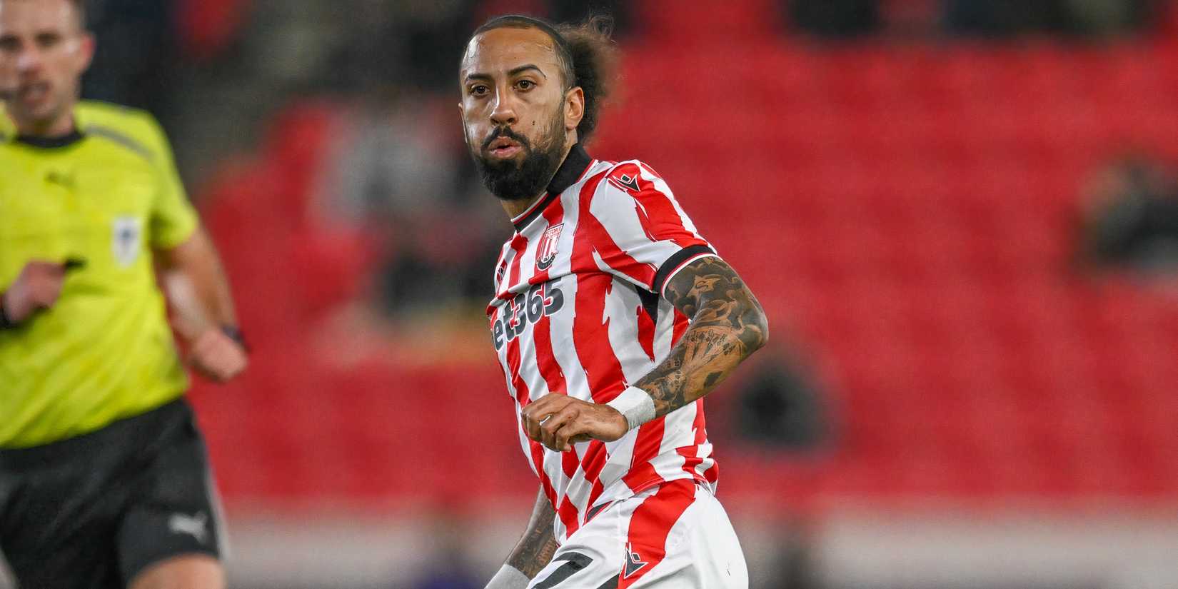 Best signing since Thomas: Stoke exploring late deal for "outstanding" star