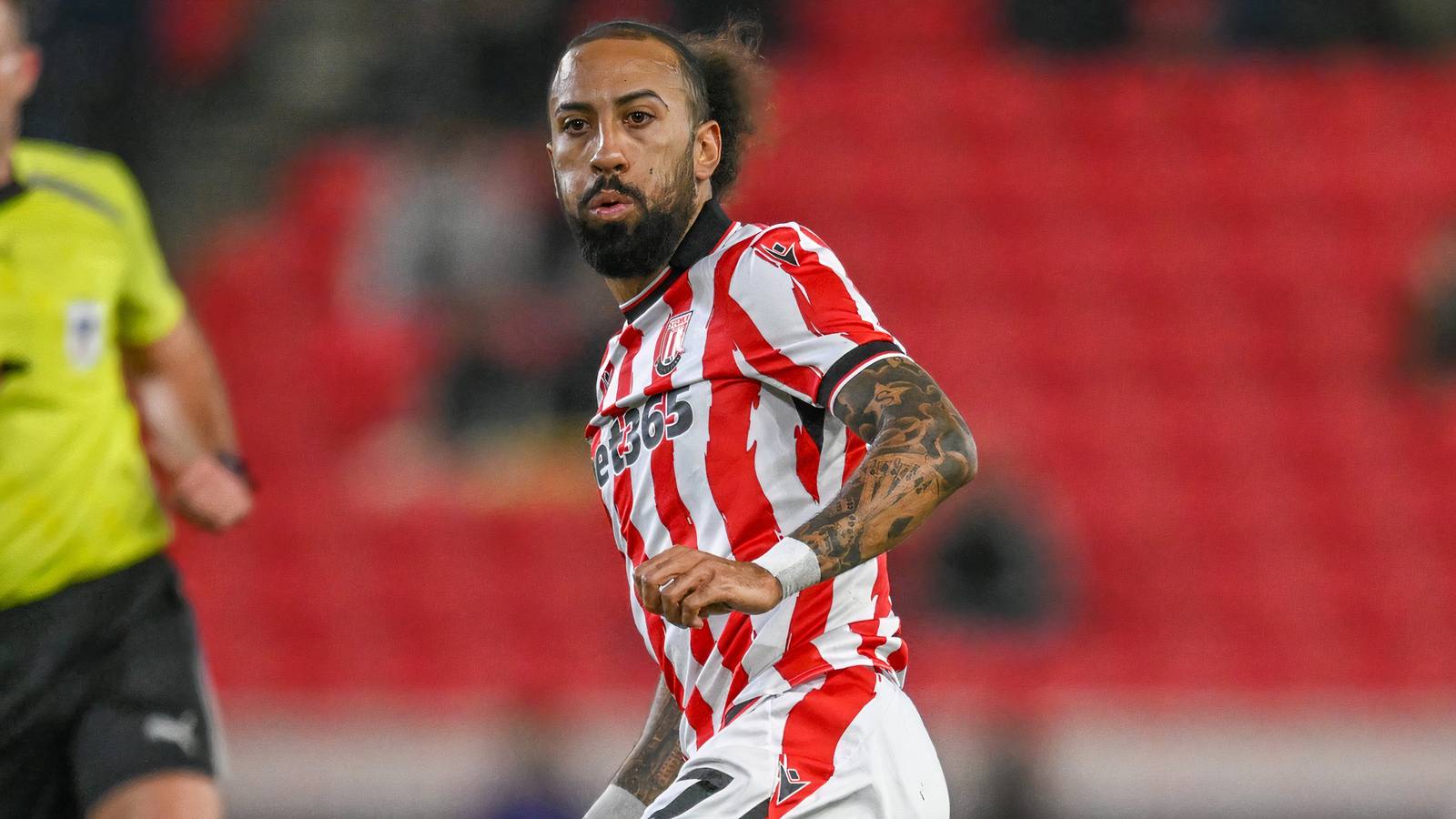 After Smit: Stoke lead race to sign £8m star who'd be a dream next to ...