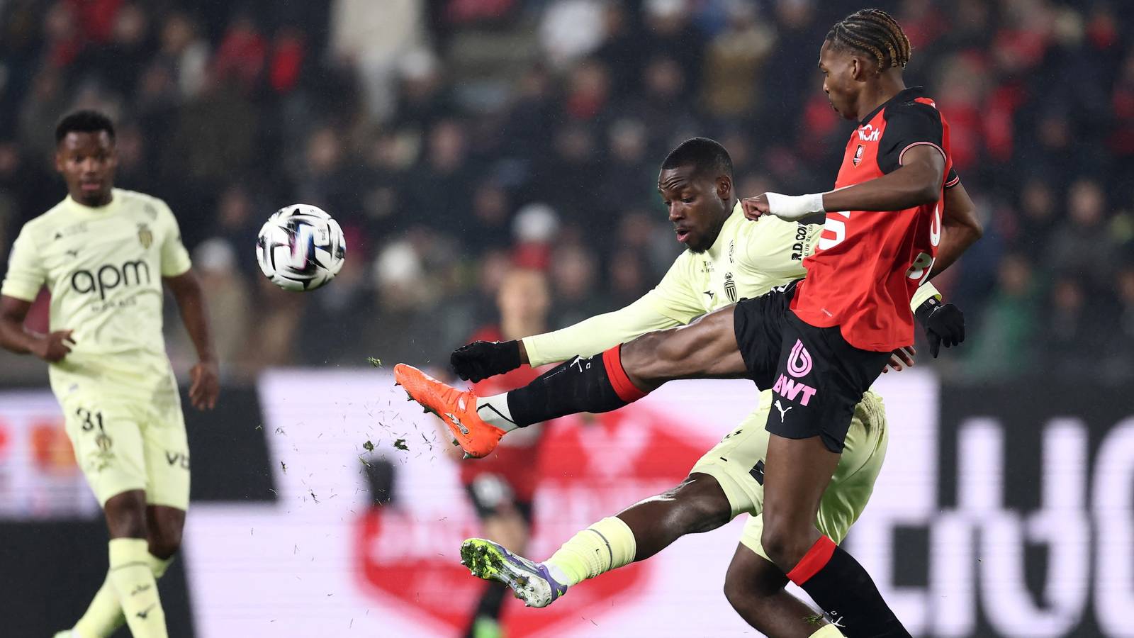 After Jacquet: Chelsea also closely monitoring Feyenoord's Anis Hadj Moussa