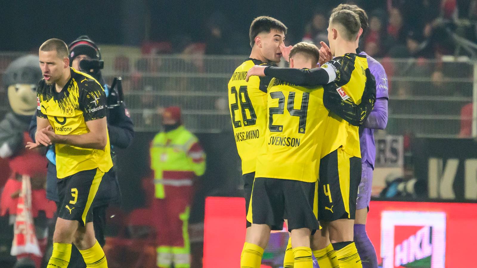 Arsenal showing serious interest in summer move for Borussia Dortmund ...