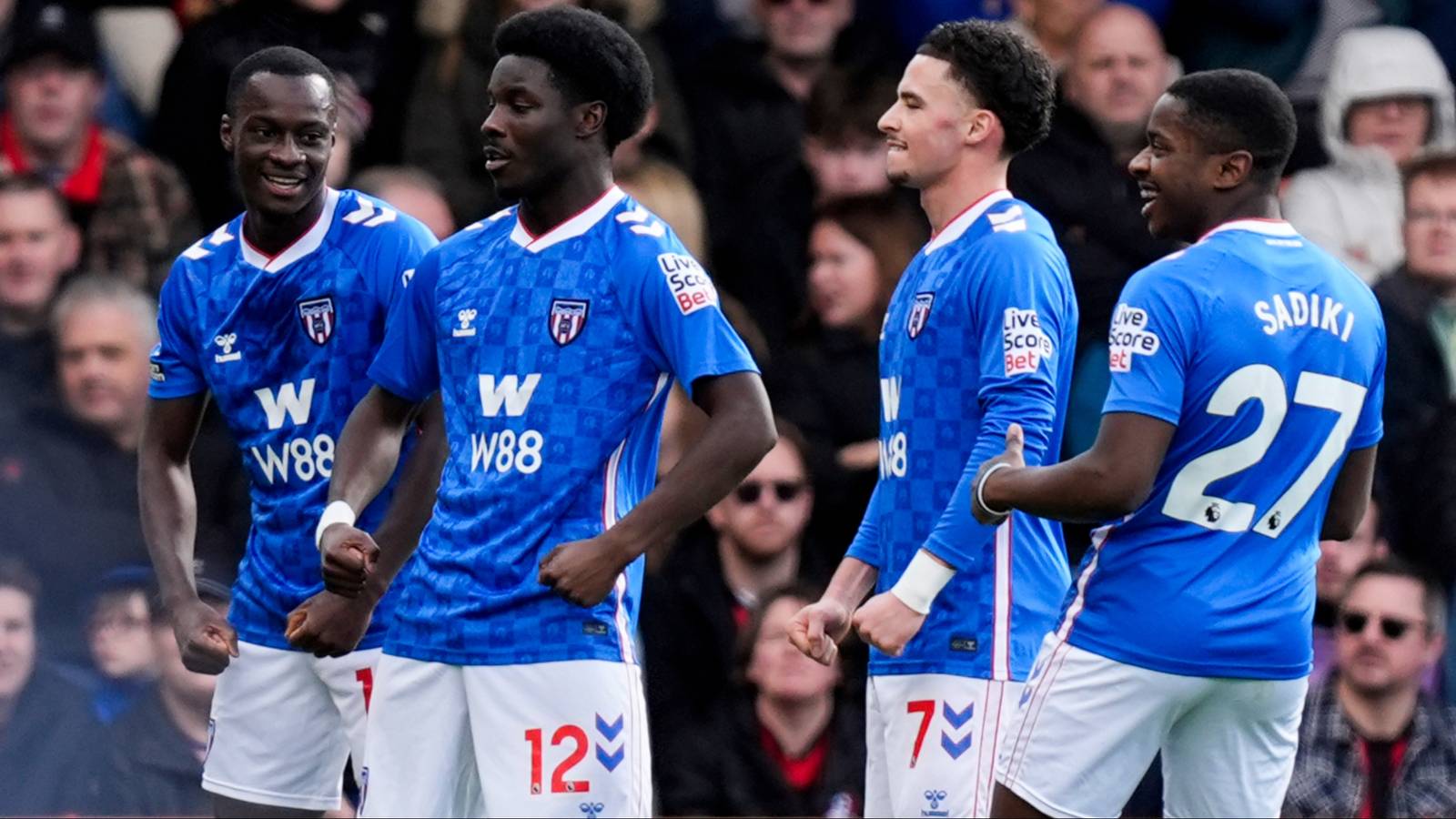 Le Bris must bench Sunderland star who lost the ball every 2 touches