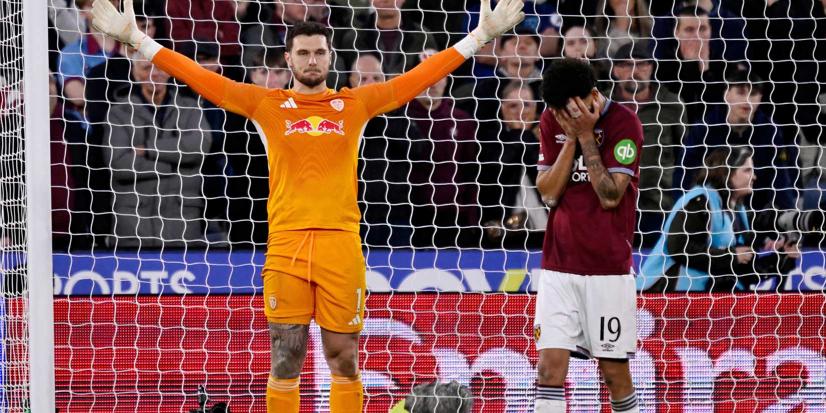 Brentford open talks with West Ham star as Sullivan sets £26m price tag