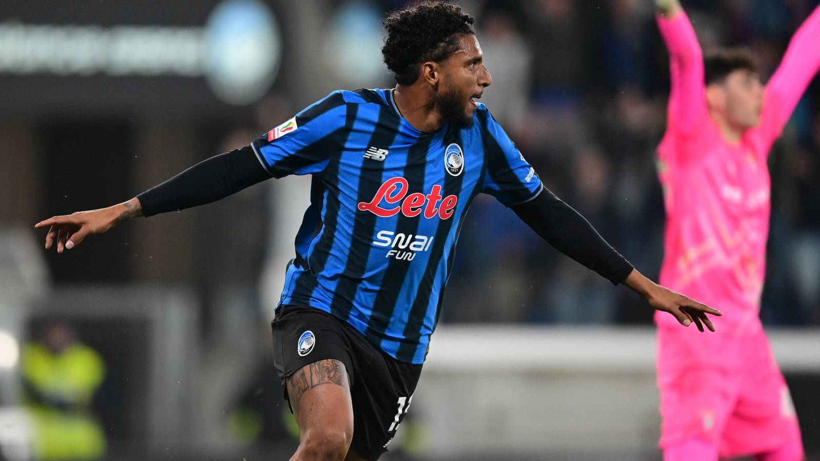 Better than Ederson: Man Utd in talks to sign "one of the best CMs in ...